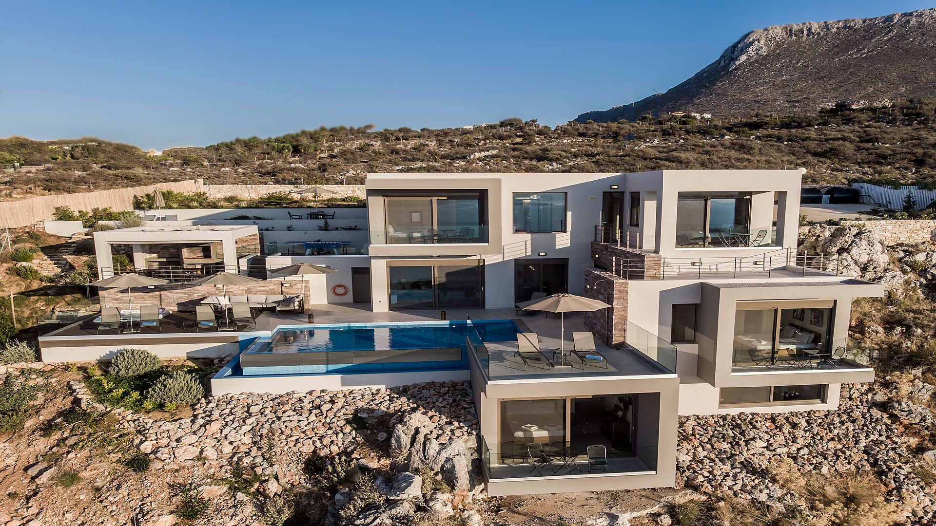 a gorgeous villa in kokkino horio - Crete Holiday Home